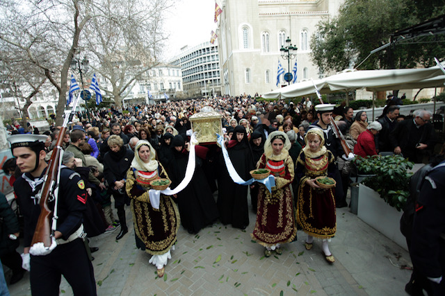 Η ΦΙΛΟΘΕΗ ΥΠΟΔΕΧΕΤΑΙ ΤΟ ΙΕΡΟ ΣΚΗΝΩΜΑ ΤΗΣ ΑΓΙΑΣ ΦΙΛΟΘΕΗΣ | Τα Τοπικά Νέα